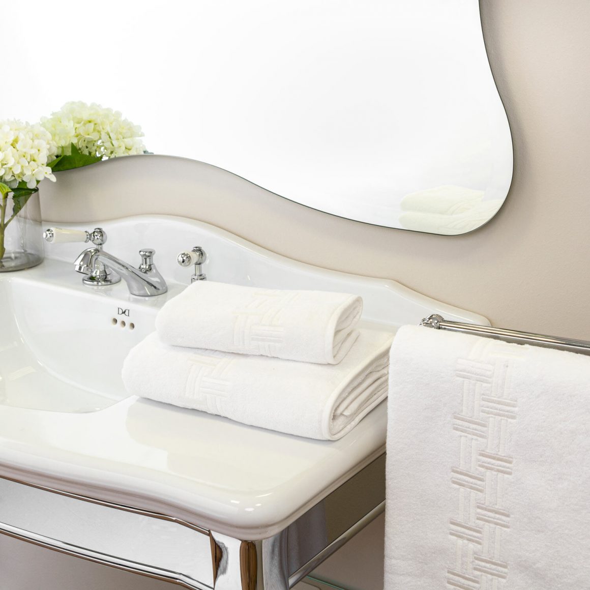 Set 4 Prosoape de Baie Weave Embroidery LUX 650gr/mp Extra SOFT - Albe